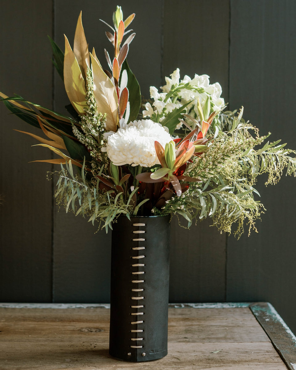 Vaz Flè Clear Vase with Leather Sleeve – Haiti Made